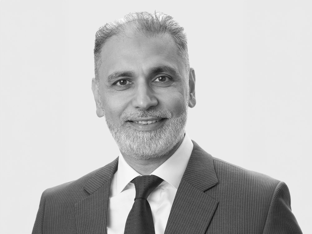 Industry-Leading Team | Investment and Operational Experts | Safanad